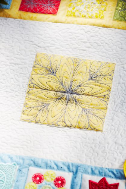 Small Square Floral Corner Quilt Design