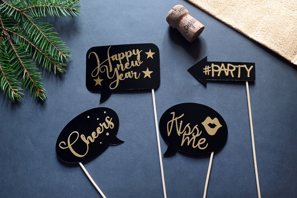New Year speech bubble photo props